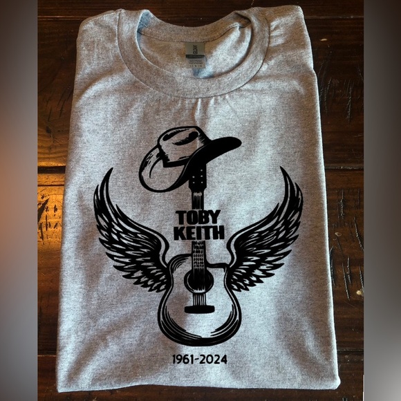 Gildan | Shirts | Toby Keith Memorial Tshirt Popular Country Music ...
